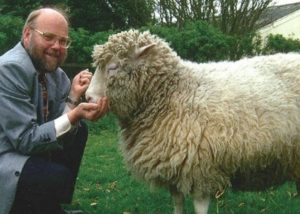 Dolly Parton Finally Reveals Secret Behind Long Sleeves And Her Rise To ...